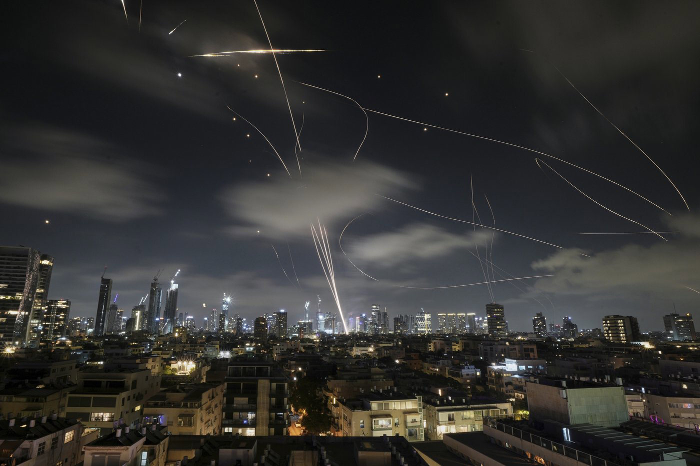 Intense Israeli strikes hit Tehran after Trump demands 'unconditional ... Intense Israeli strikes hit Tehran after Trump demands 'unconditional ...