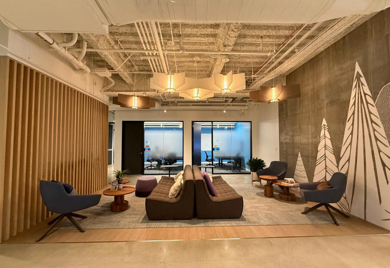 It’s Snowflake season in Bellevue as cloud giant puts cool touches on ...