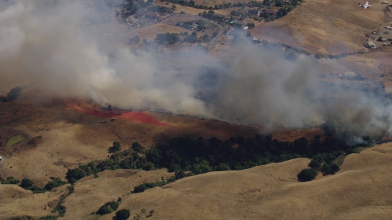 Firefighters battle fire in San Jose near Ranch Place, Old Piedmont Road