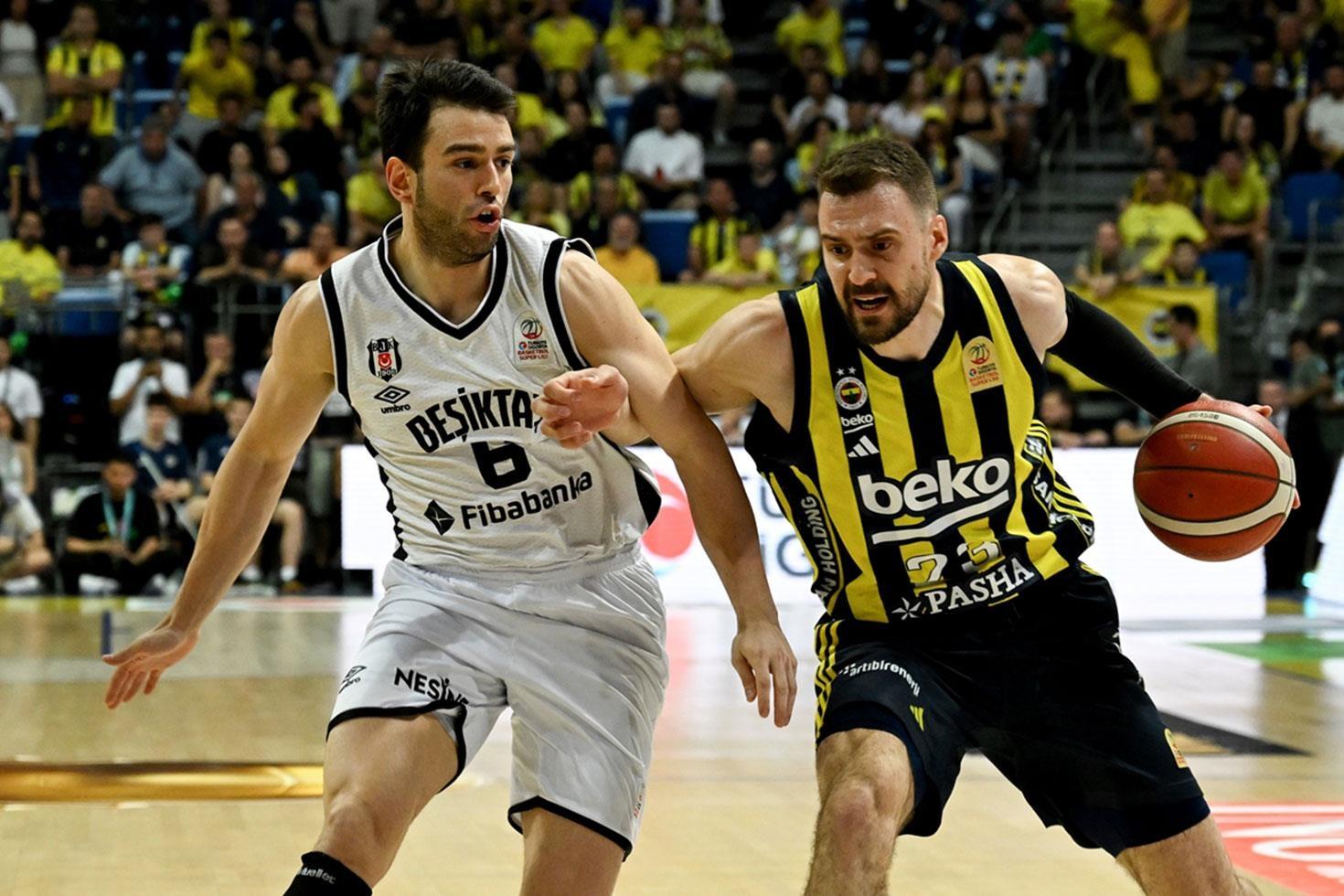 Olaylı final maçında 18 sayılık dev fark! Seride durum 1-0 oldu