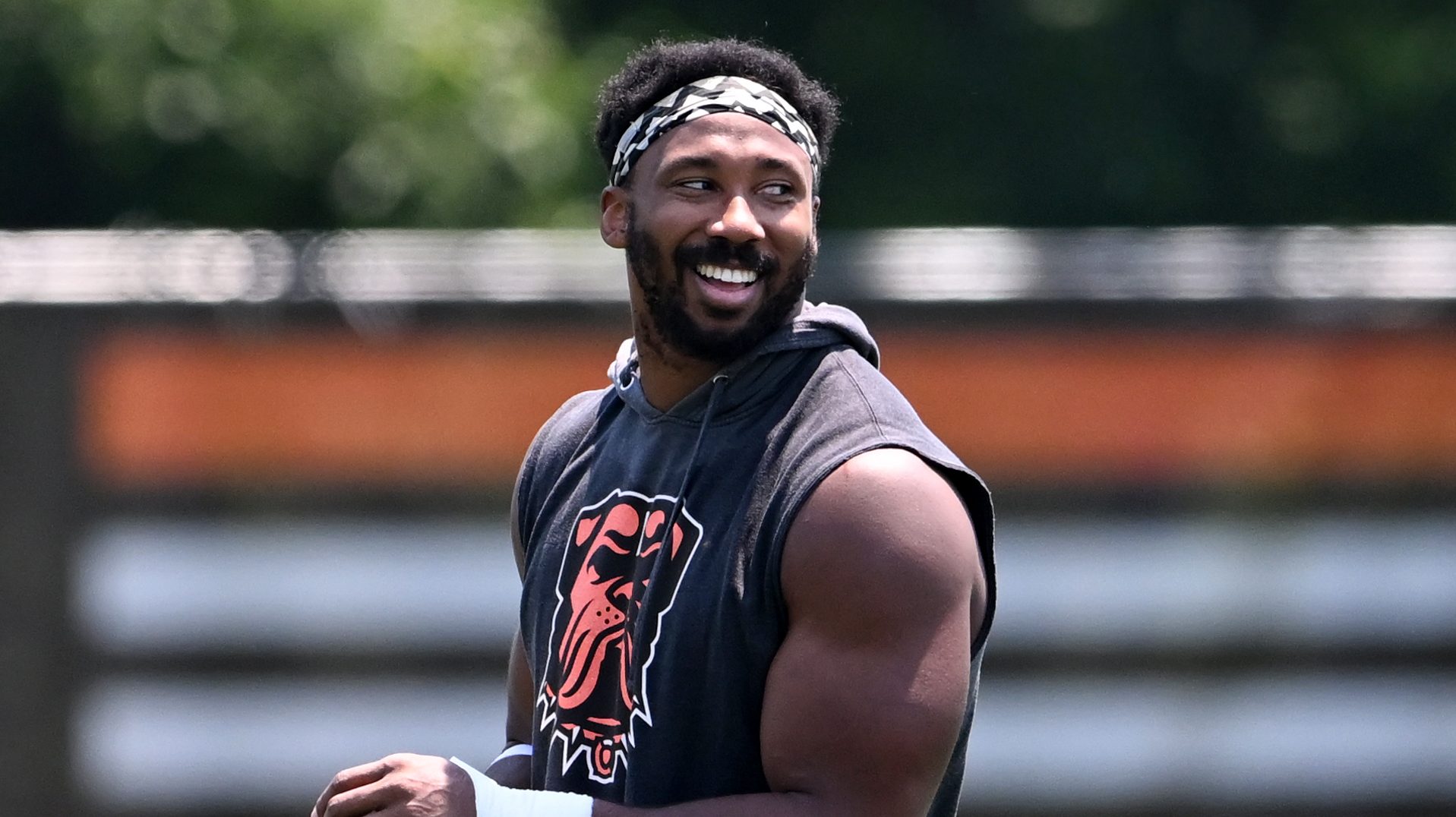 Browns’ Myles Garrett Sends Strong Message to Cowboys