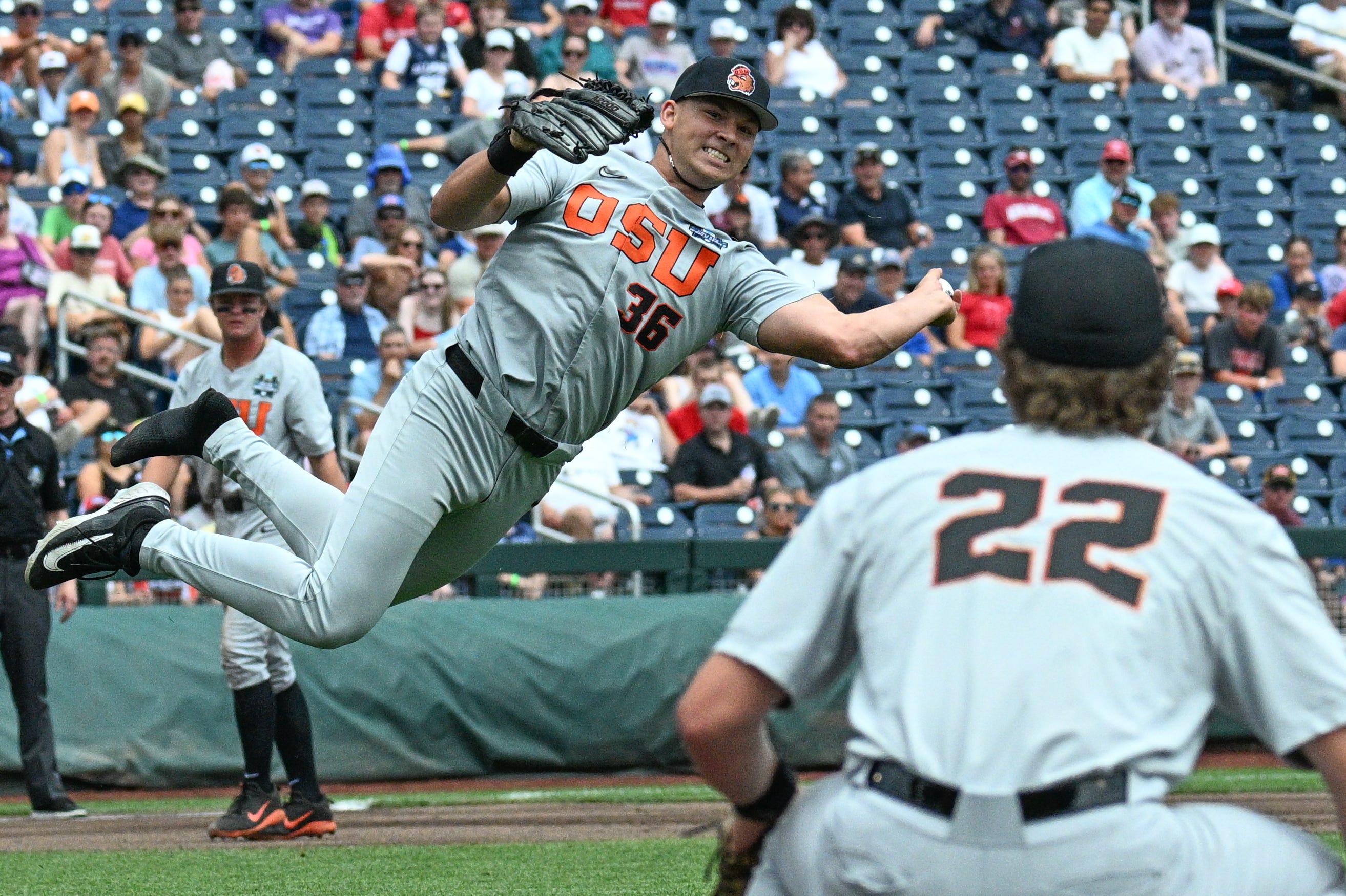 Oregon State baseball's season ends with loss to Louisville in College ...