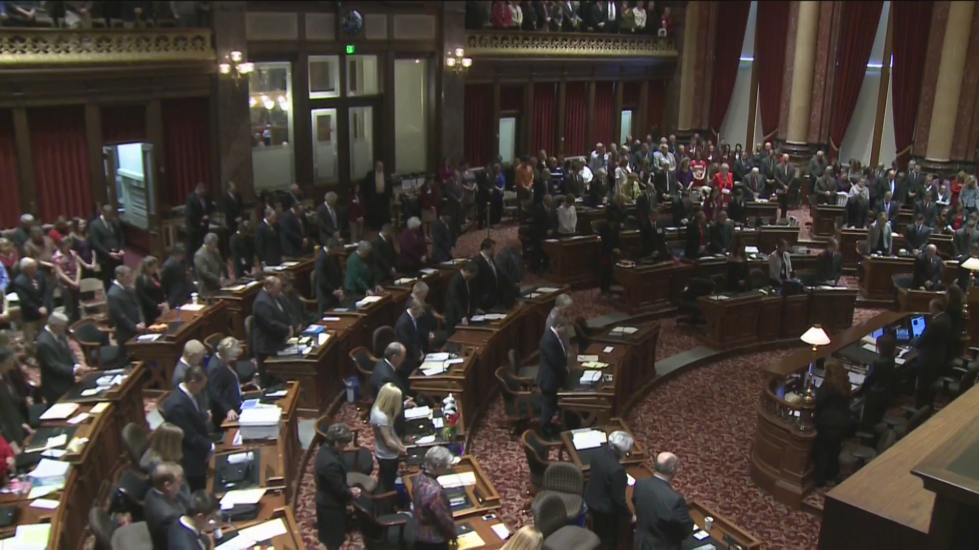 Iowa House secures signatures for special session to override Gov ...