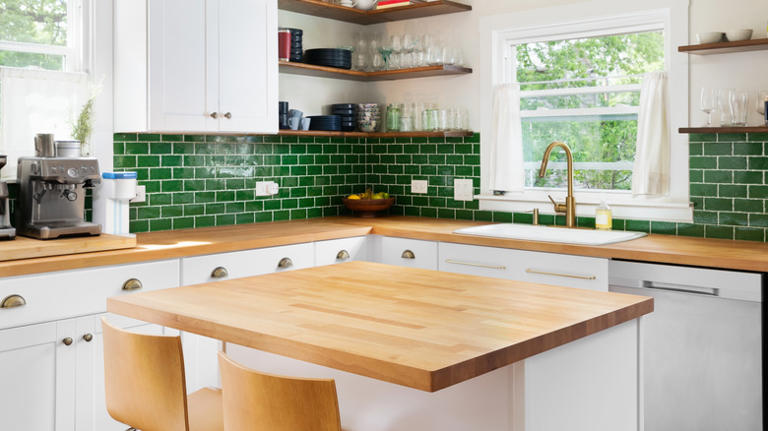 What Is A Drop-Leaf Island (And Why Is It Perfect For Small Kitchens)?
