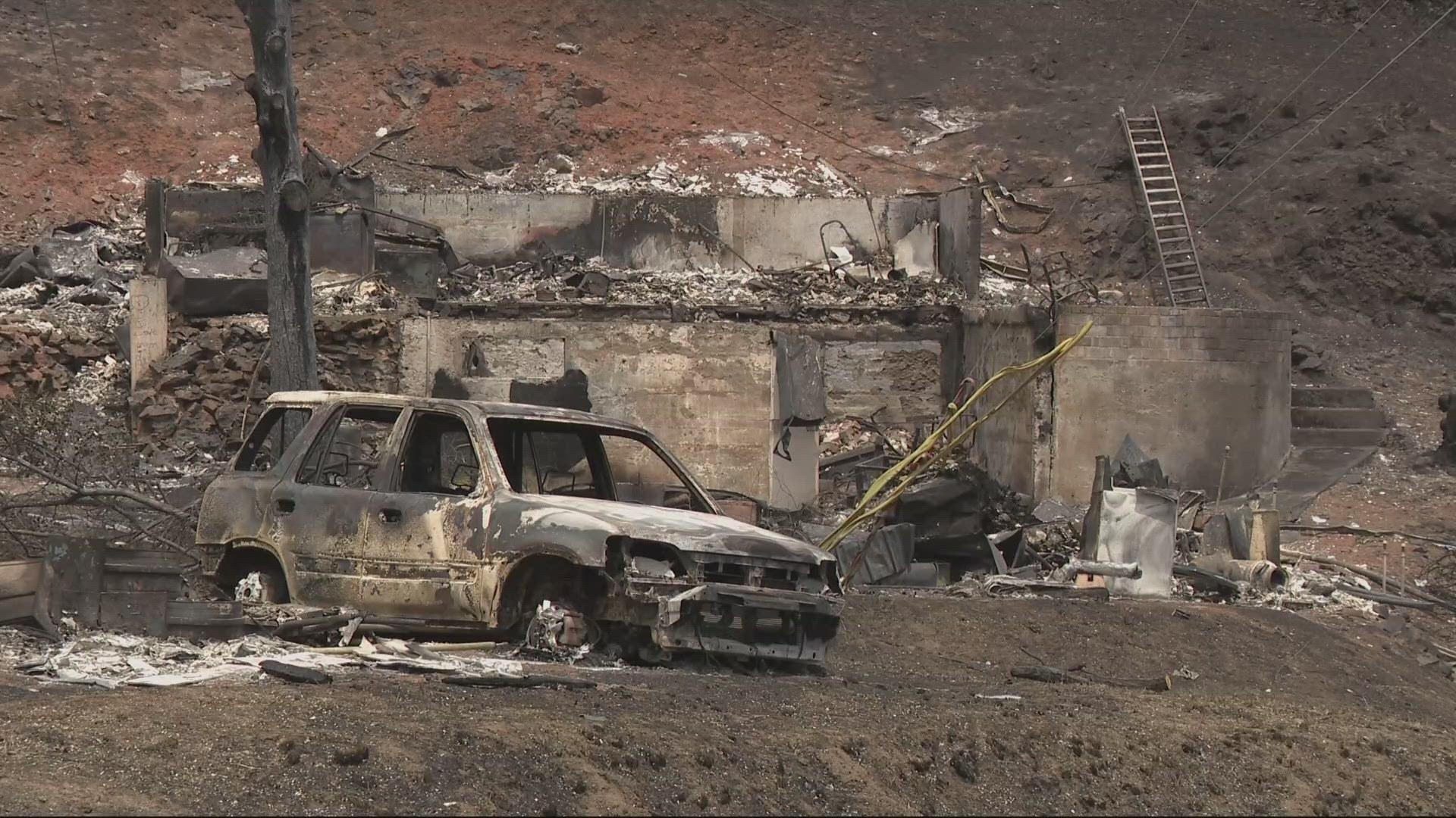 Evacuation levels downgraded as Rowena Fire reaches 37% containment