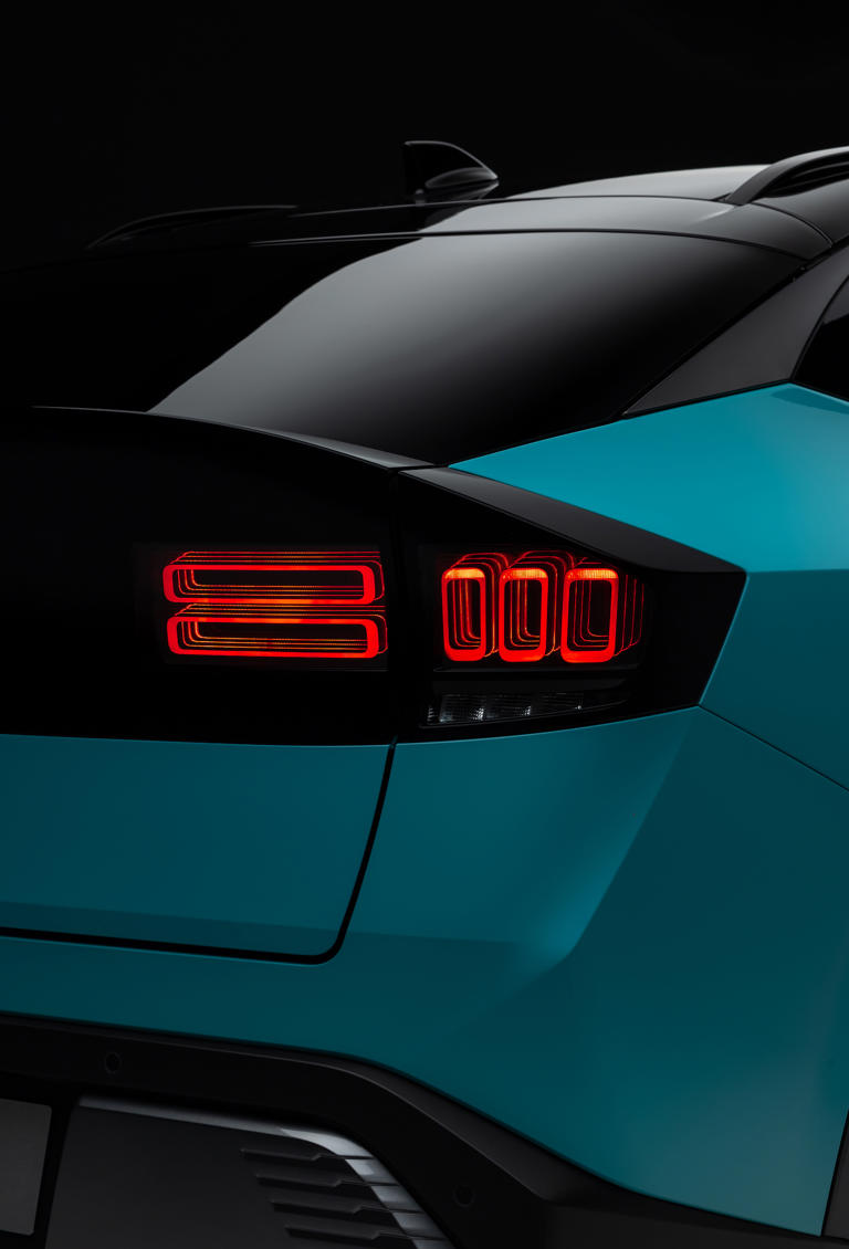 The iconic EV reimagined: Nissan unveils all-new third-generation LEAF ...