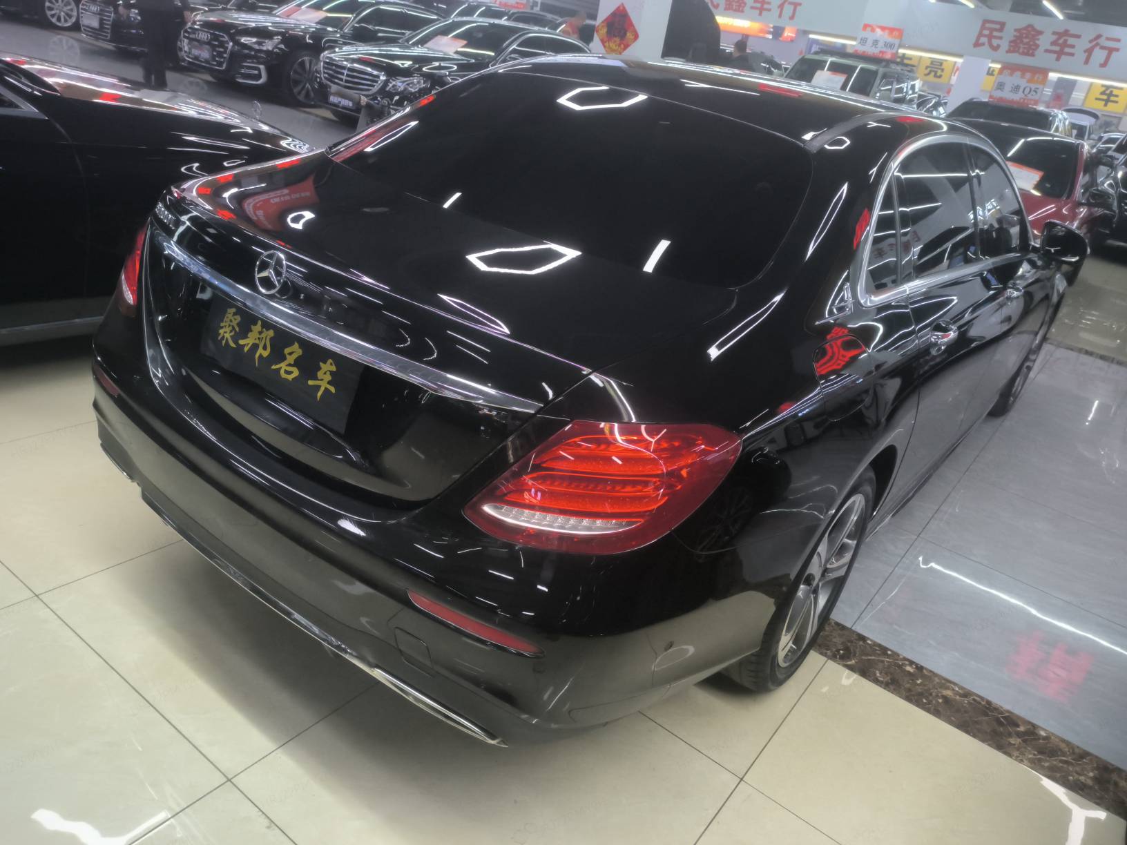奔驰 奔驰E级 2016款 E 200 L 运动型实拍图