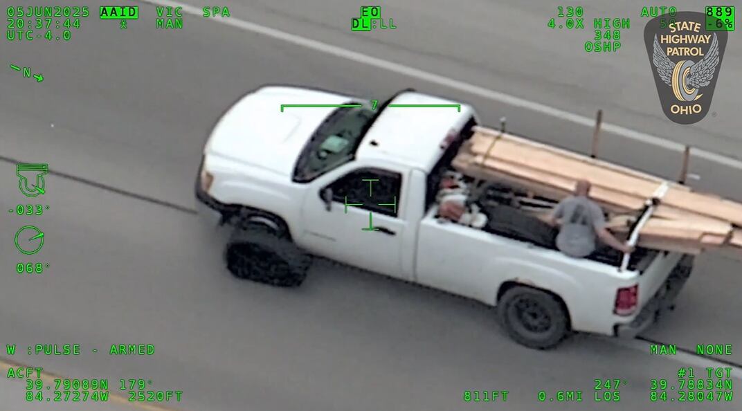 Man who threw wood at deputies during wrong-way chase takes plea deal