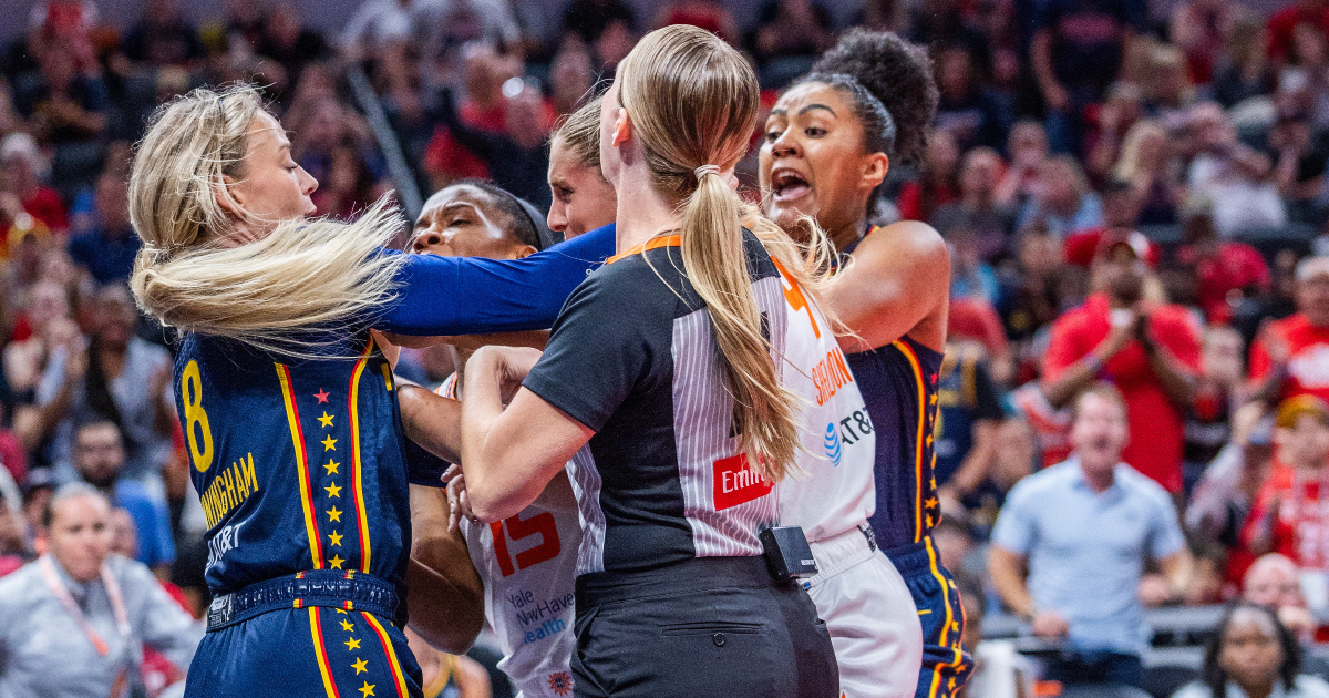 Sophie Cunningham flagrant fouls Jacy Sheldon in apparent retaliation ...