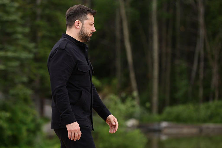Zelensky leaves G7 early without meeting Trump as Canada drops Ukraine ...