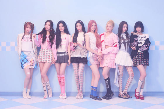 SM rookie group Hearts2Hearts returns with new single 'Style'