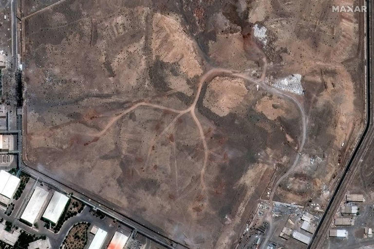 Radiation warning: Israel 'on verge' of destroying 'more than 10 ...