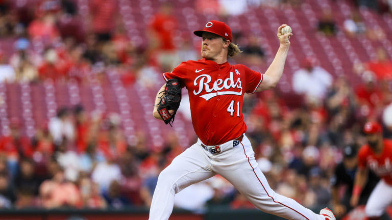 Reds 6, Twins 5: Twins lose a roller coaster game