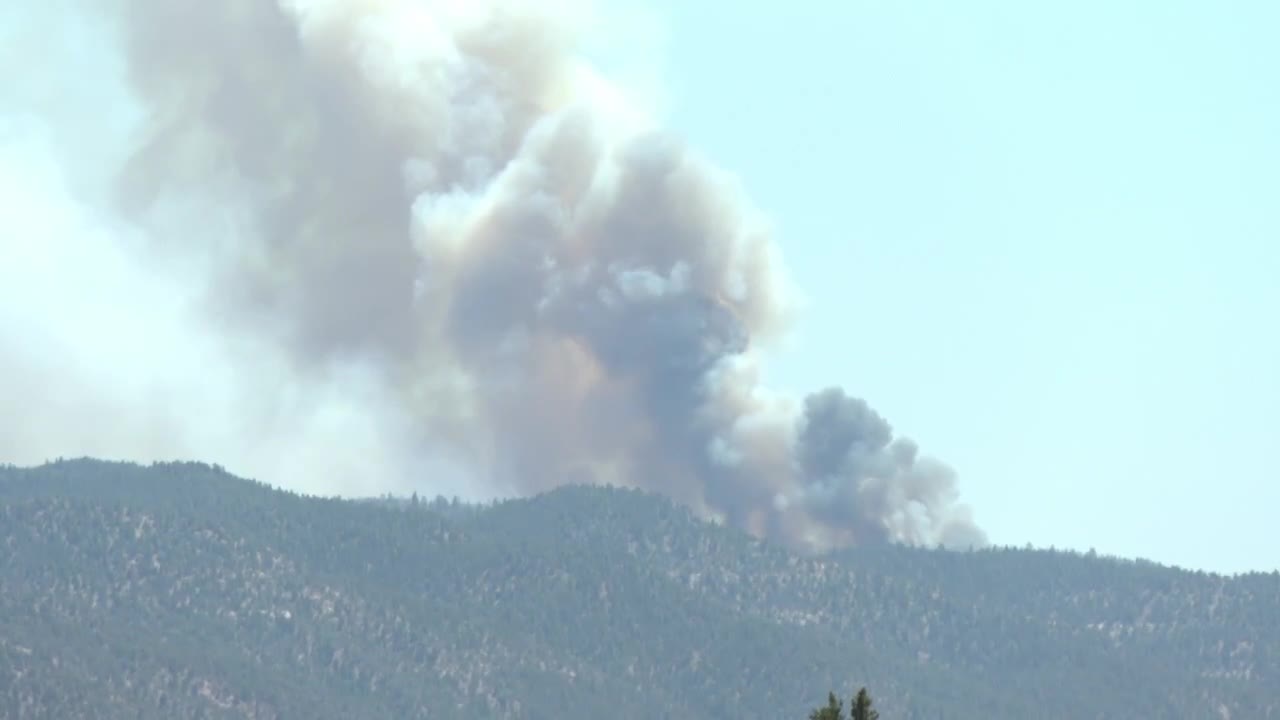 France Canyon Fire smoke not deterring Bryce Canyon tourists and workers