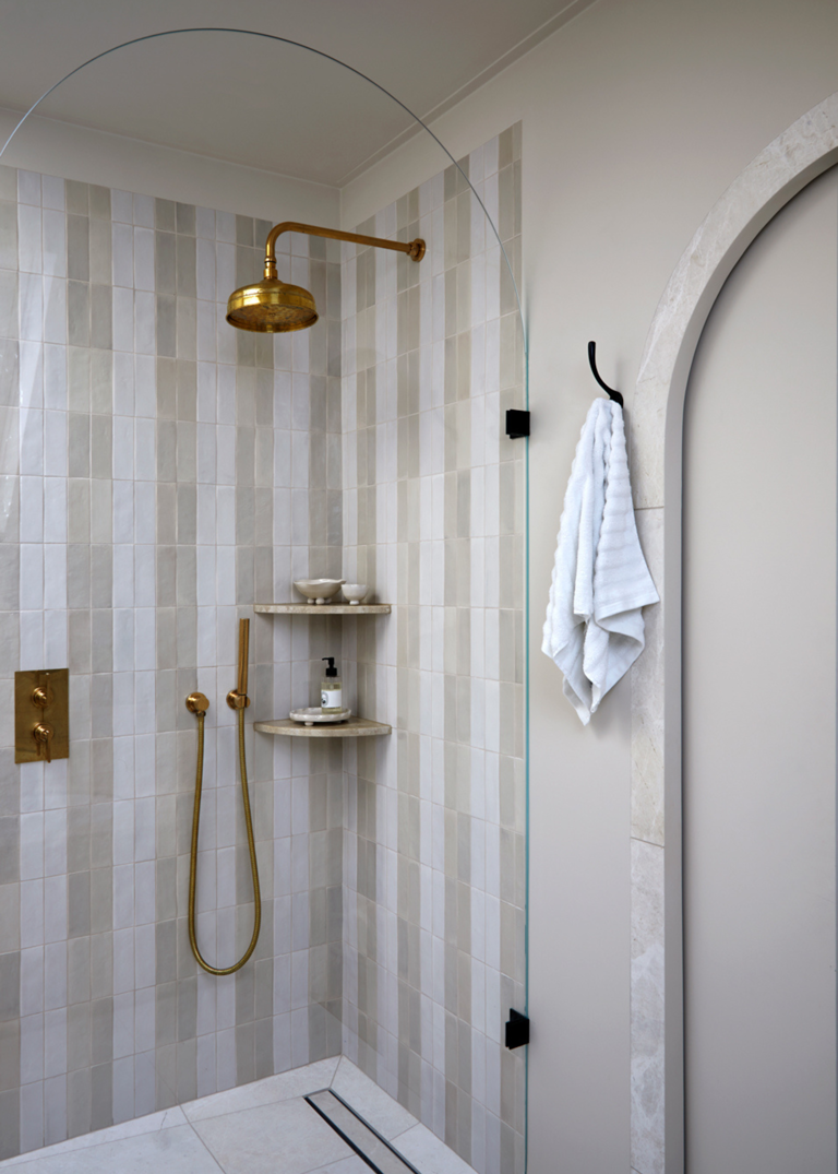 5 Quick Jobs to Spruce Up a Lackluster Guest Bathroom Before Hosting ...