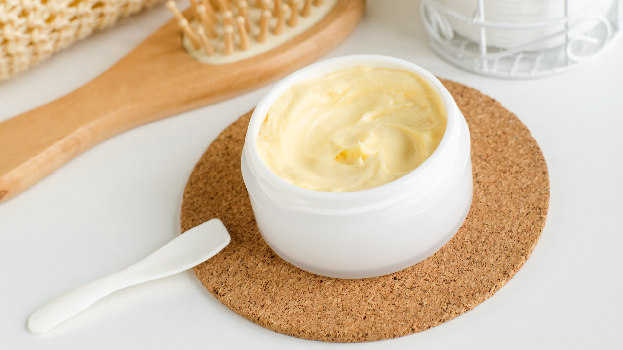 Methi-Curd hair pack for shiny, thick hair: The right way to apply