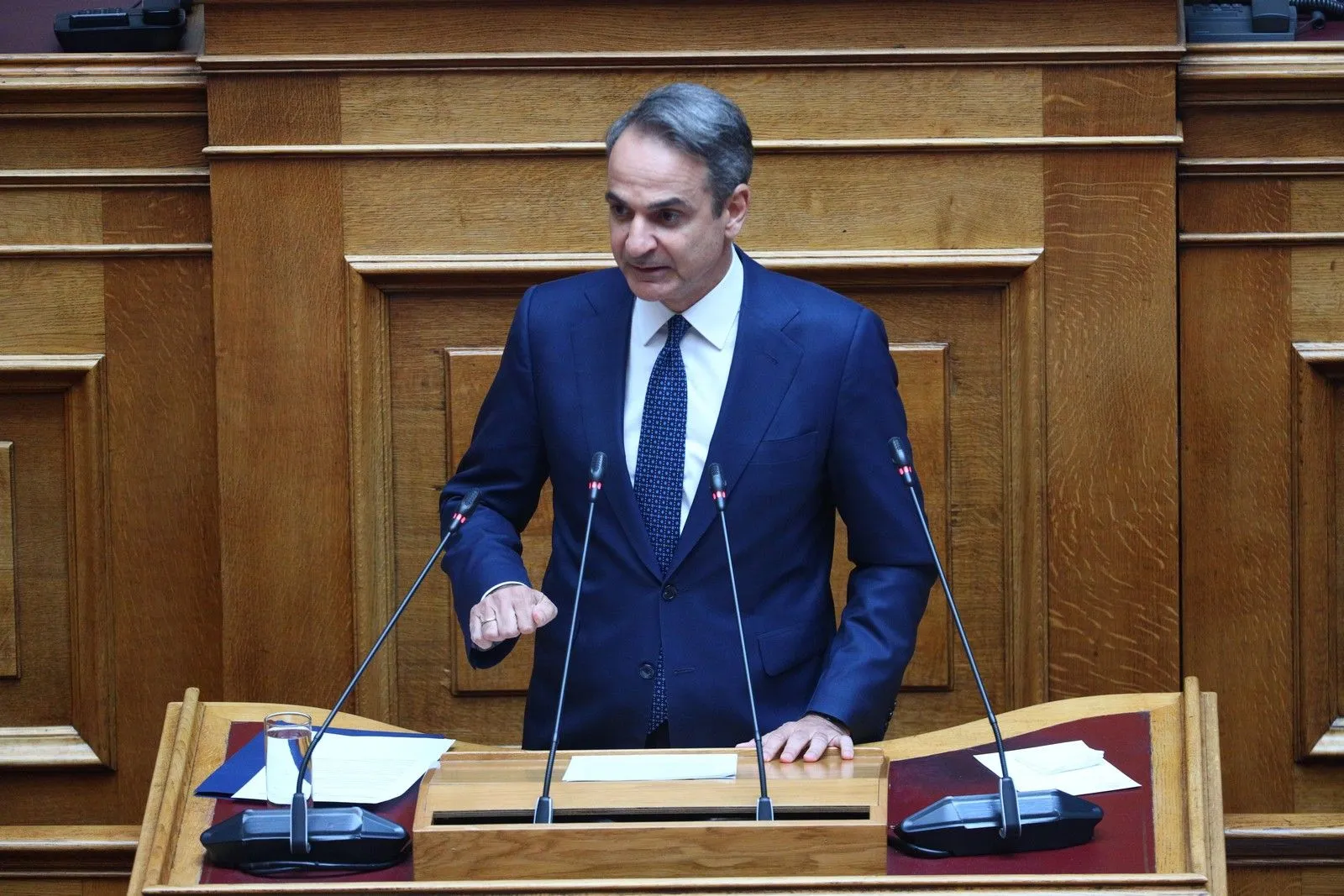 Μητσοτάκης: Γελοία και επικίνδυνη η πρόταση εναντίον μου για εσχάτη ...