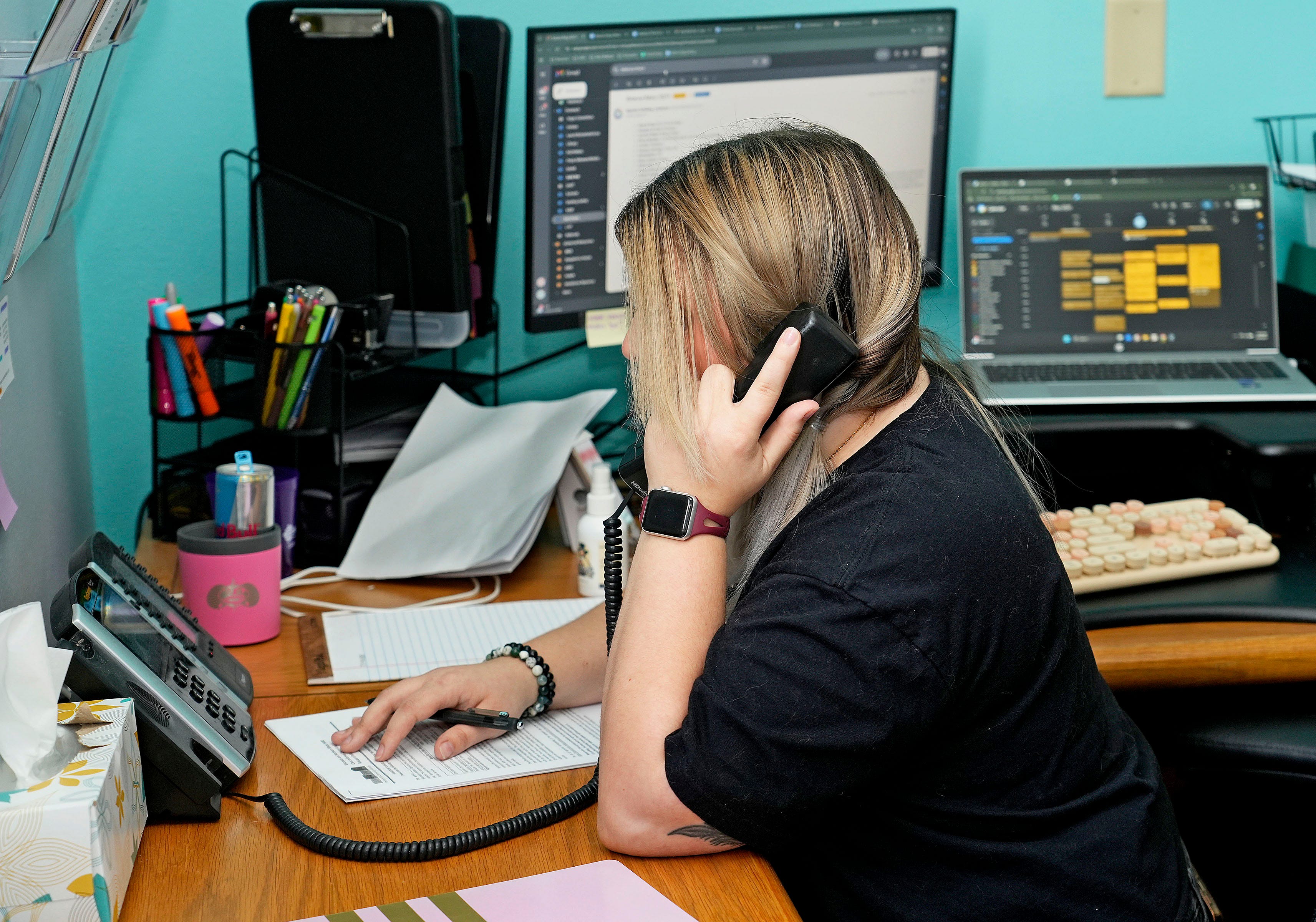 Bill aims to restore federal funding for Wisconsin abuse shelters, hotlines