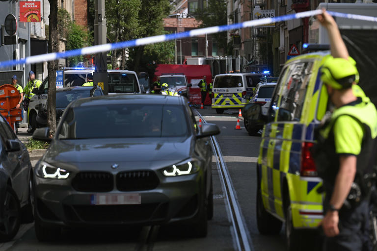 Inside Sir Michael Caine’s former Oxfordshire home – now on the market