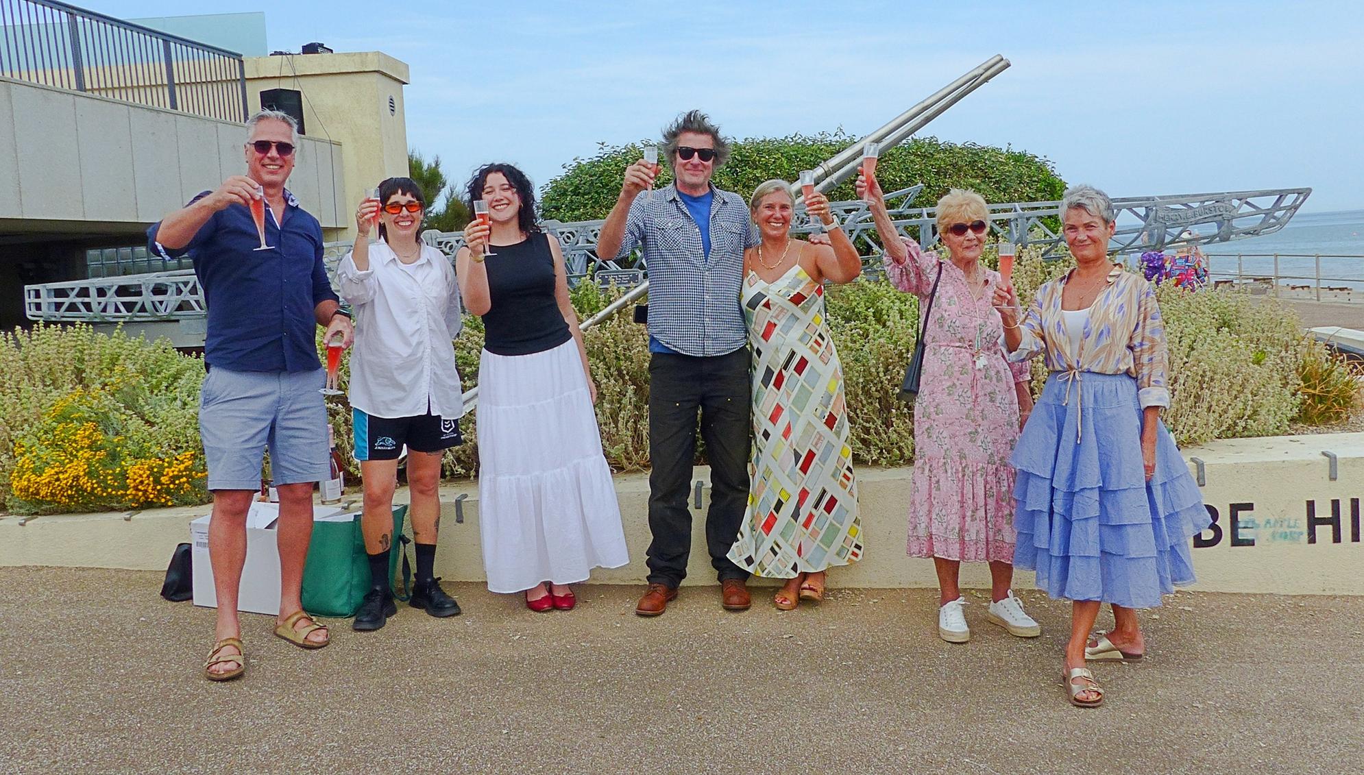 Hastings sculptor Leigh Dyer unveils new work in Bexhill