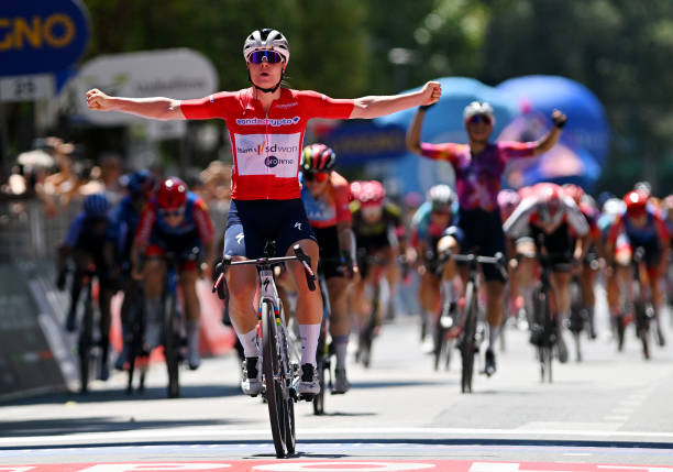 Giro voor vrouwen: Etappe 5 voor de snelle sprintkanonnen