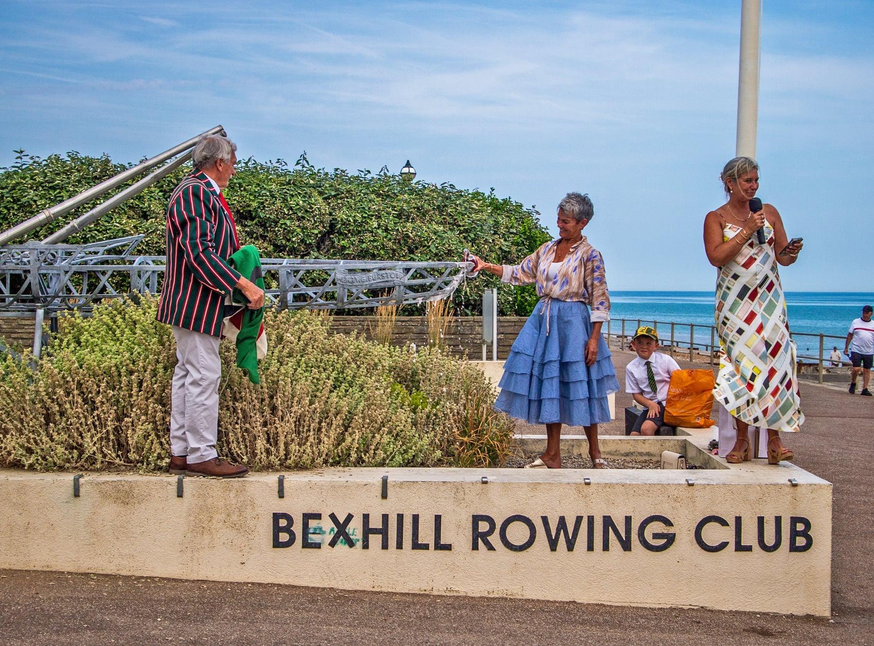 Hastings sculptor Leigh Dyer unveils new work in Bexhill