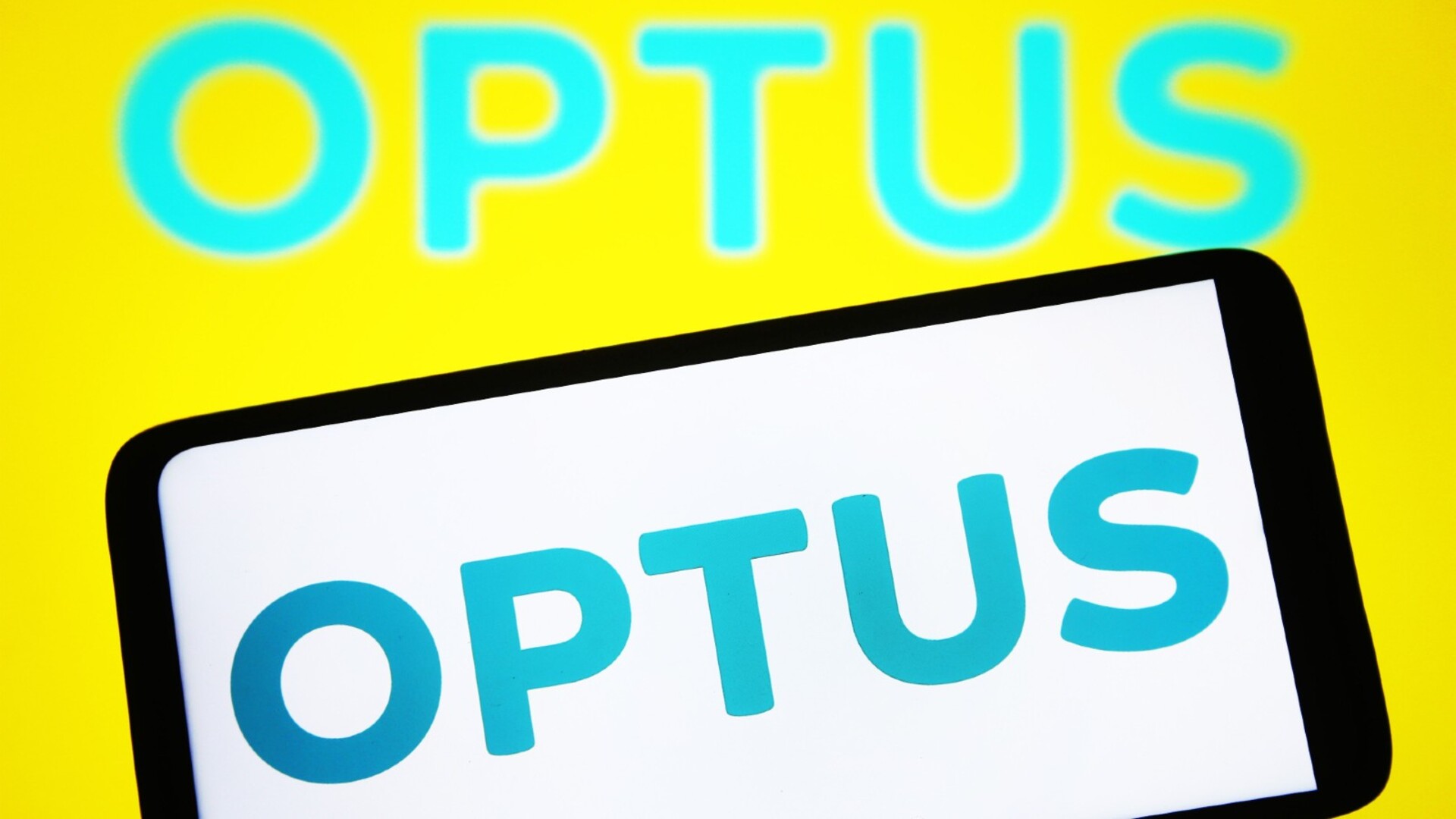 Optus agrees to pay $100 million penalty