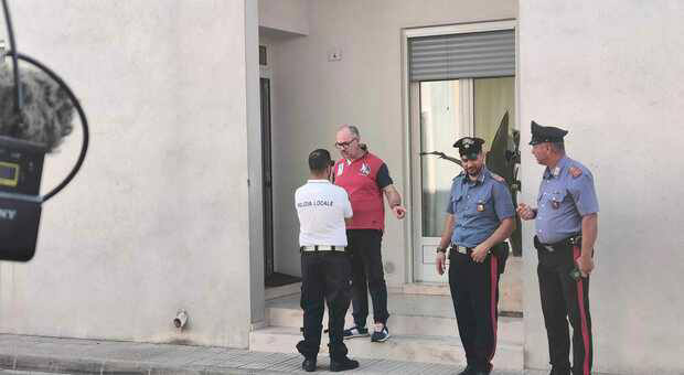 Filippo Manni uccide la mamma Teresa Sommario a colpi di accetta: gli ...