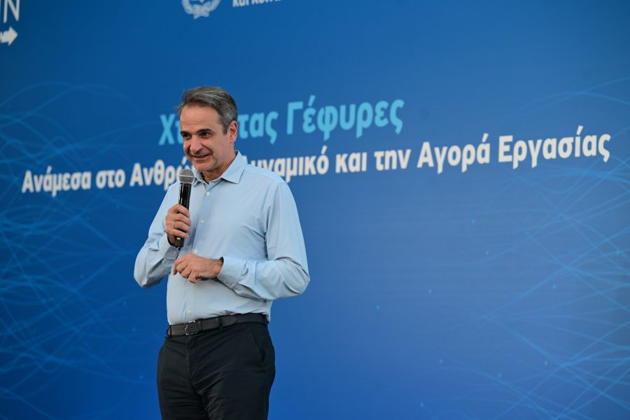 Μητσοτάκης - Σαμαράς: Β' ημίχρονο με σκληρό ροκ