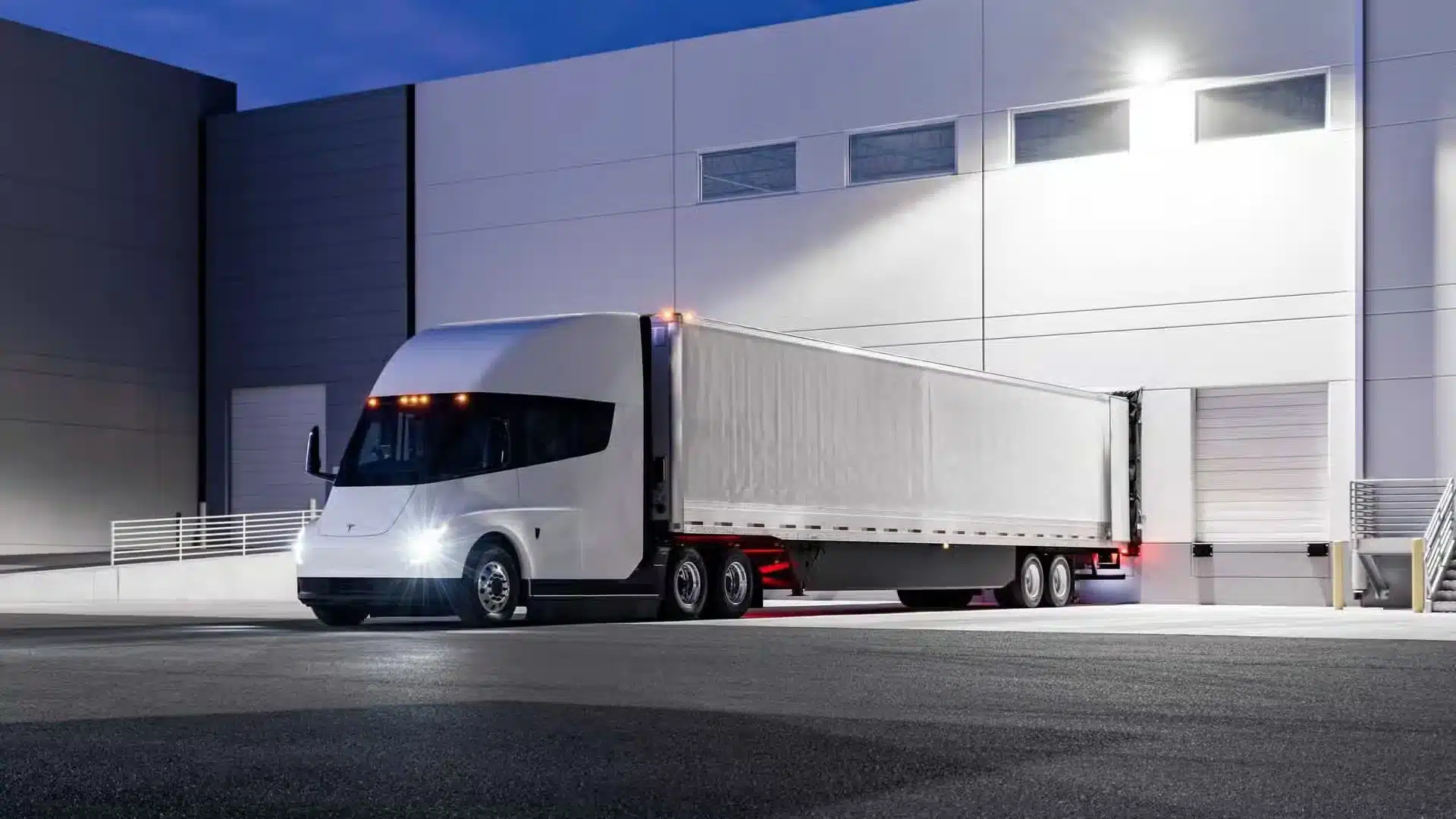 Tesla Semi in Europa entro il 2026: sfida a Mercedes, Volvo e MAN nel ...