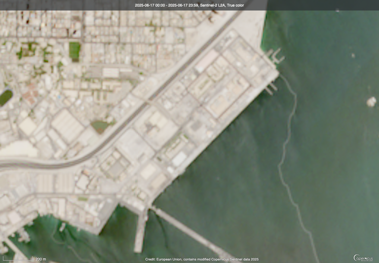 Satellite images show US Navy vessels deploy for possible Iran attack