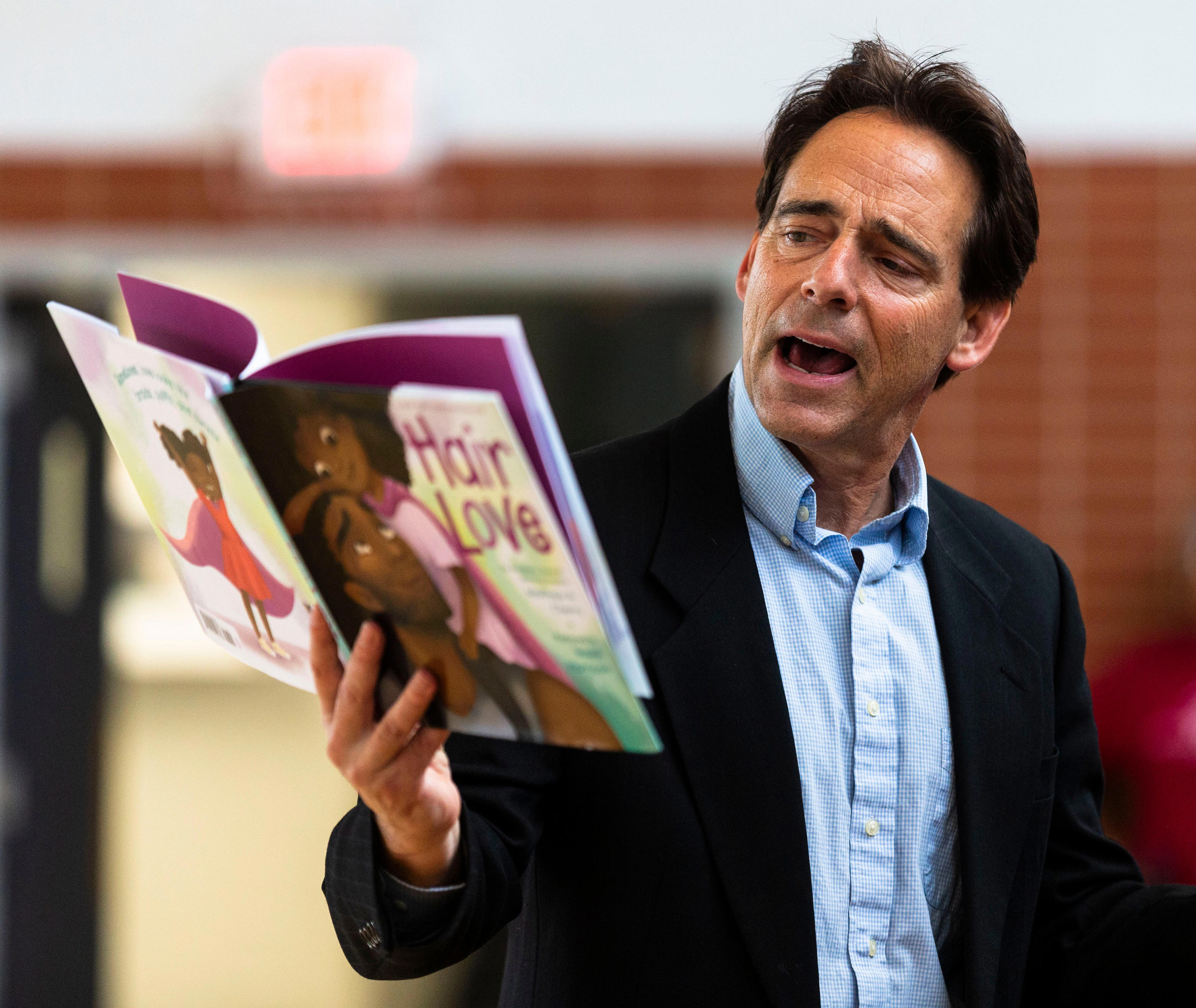 Rockford lawmaker stresses importance of reading with Summer Book Club