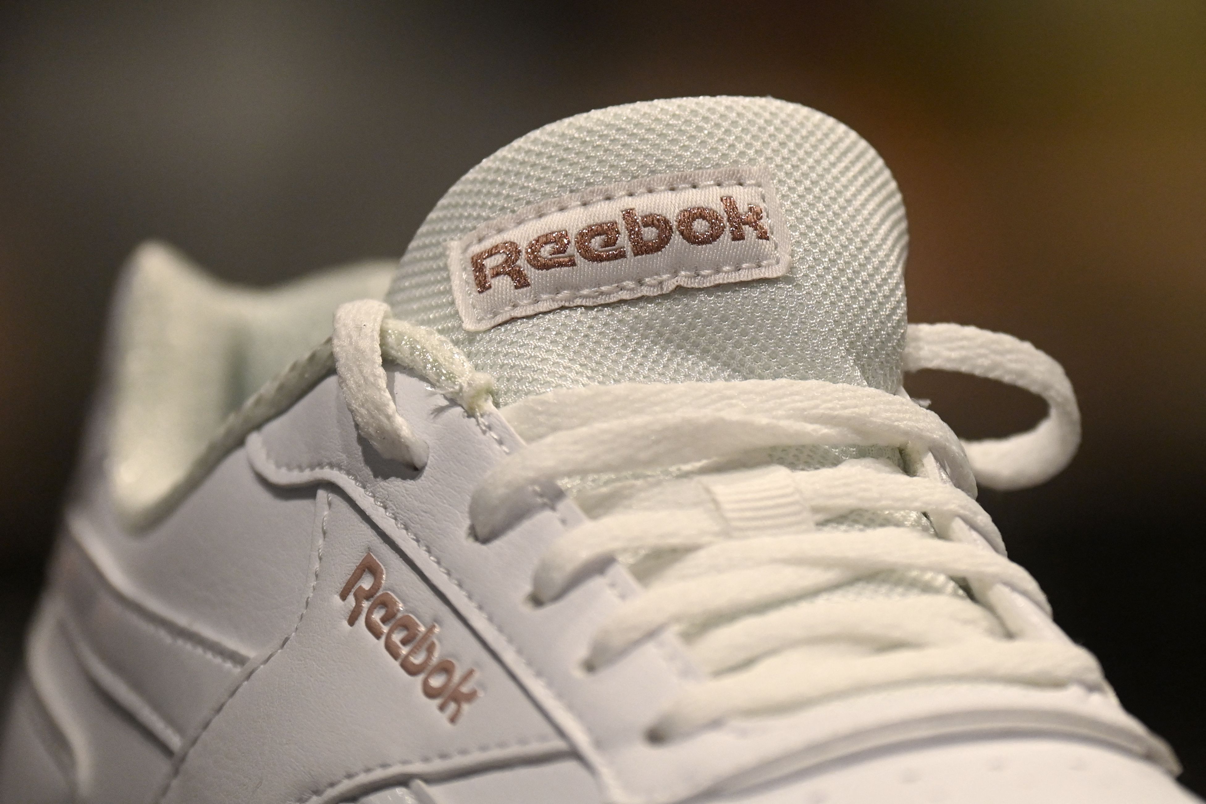 Reebok to take over as MK Dons' kit manufacturer