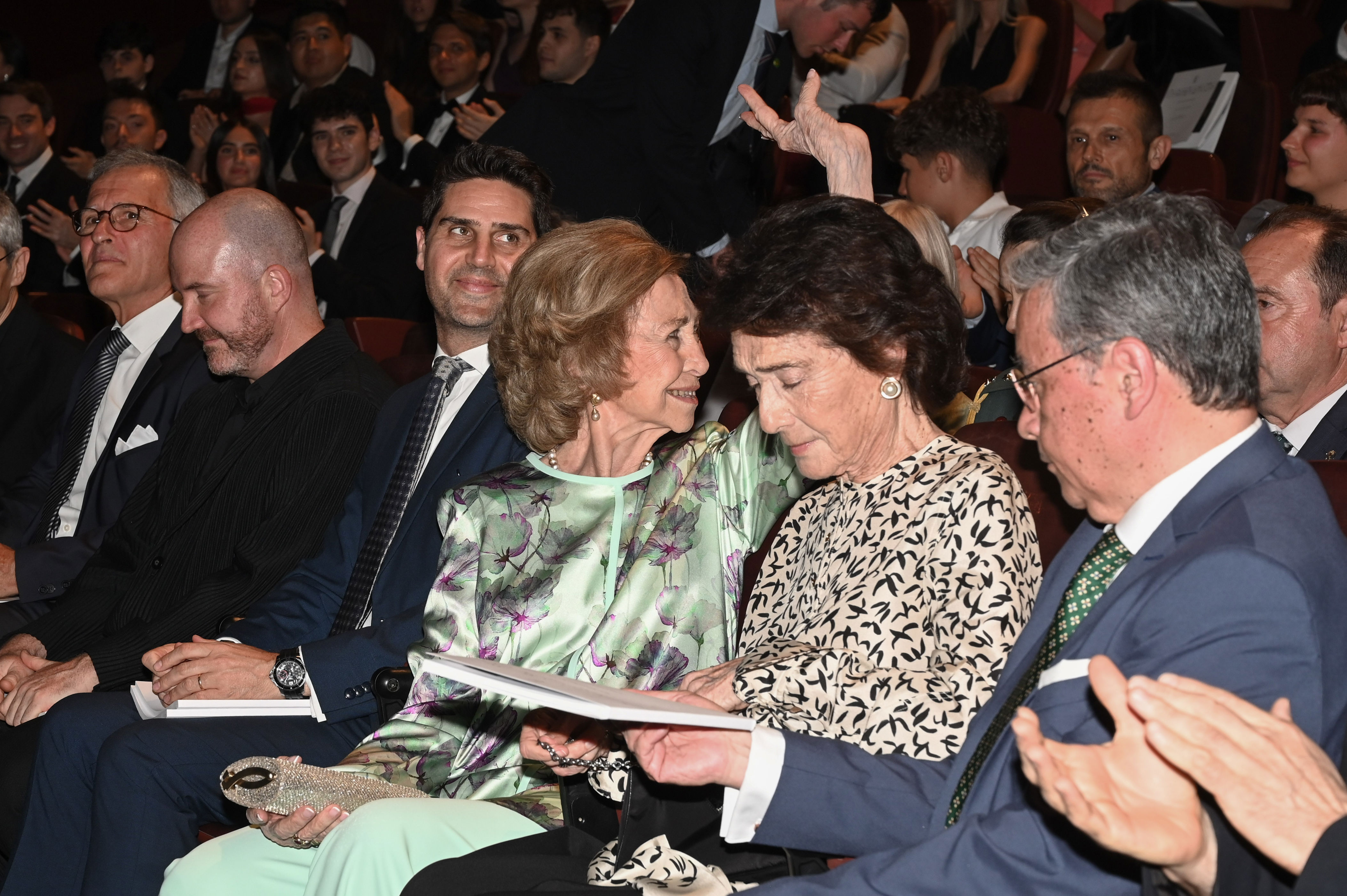 La reina Sofía, en su tarde más especial junto a Paloma O'Shea, y ...