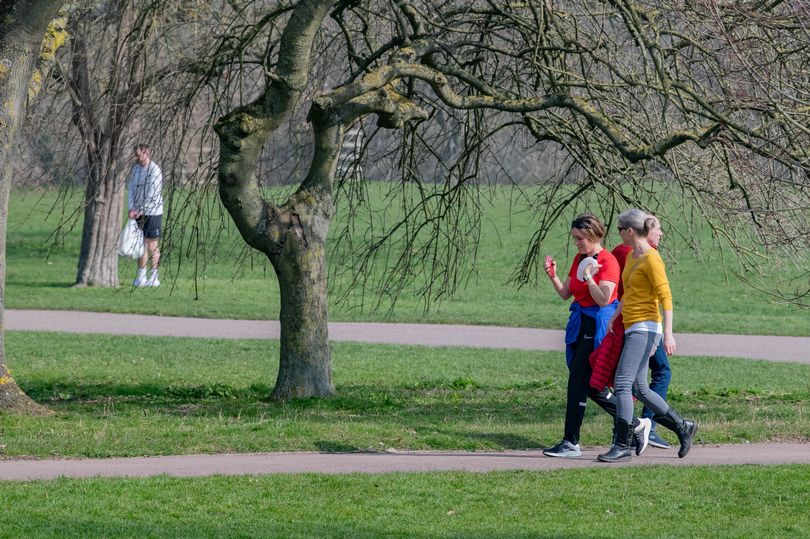 Met Office names 27 areas facing 20C mini heatwave with UK hotter than ...