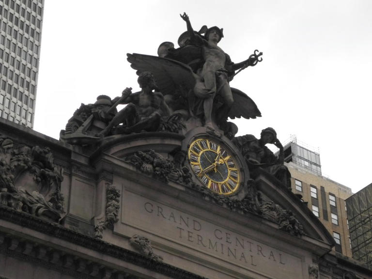 Multiple people stabbed at Grand Central Terminal during morning rush hour