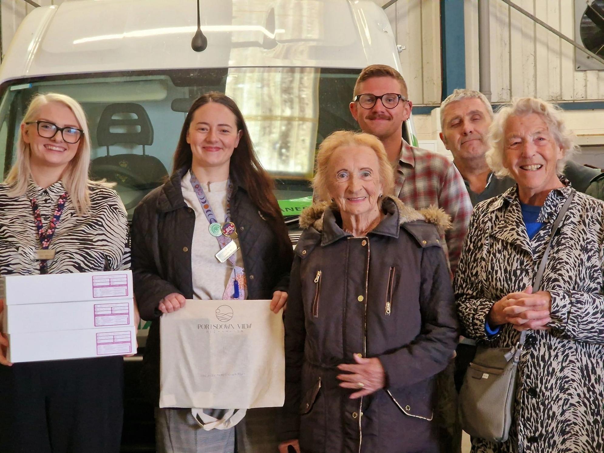 Bedhampton care home residents meet local ambulance heroes as part of ...