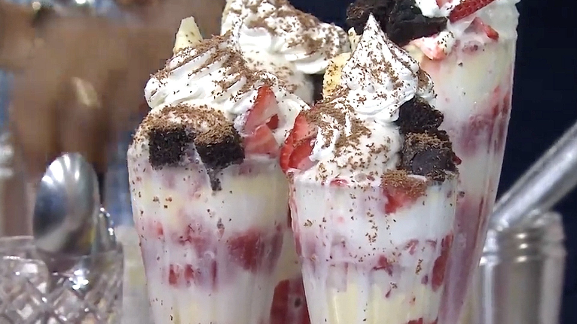 Here's How to Make the Atomic Sundae From Hawksmoor