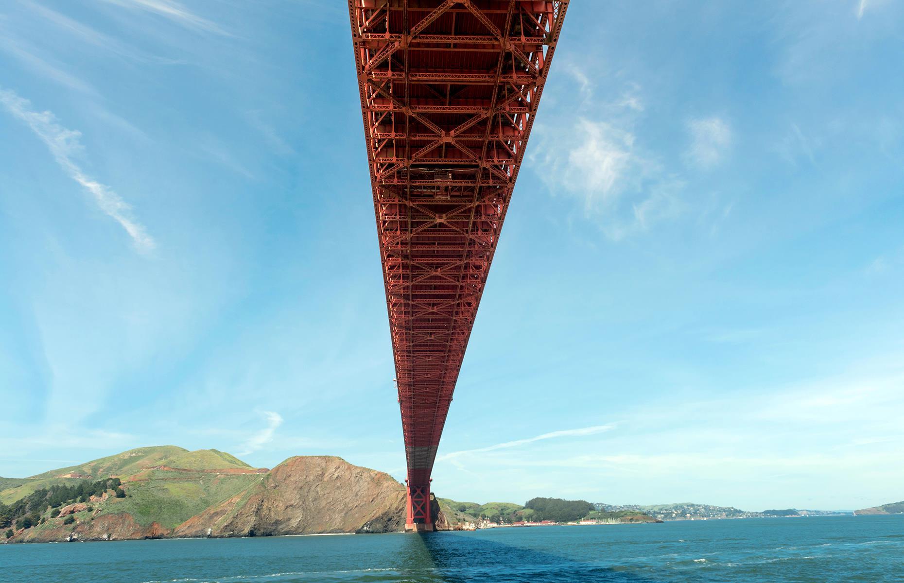 19 Iconic Landmarks From Surprising Angles – How Many Do You Recognize?