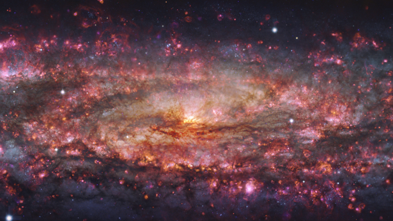 Astronomers capture the most intricate picture of a galaxy in a ...