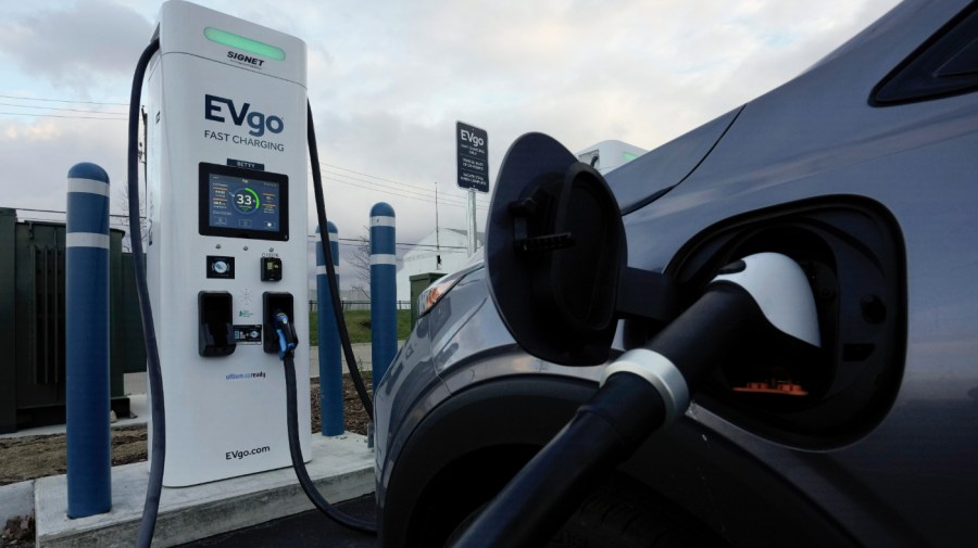 Opinion: The budget rule that killed the minimum wage hike could save ...