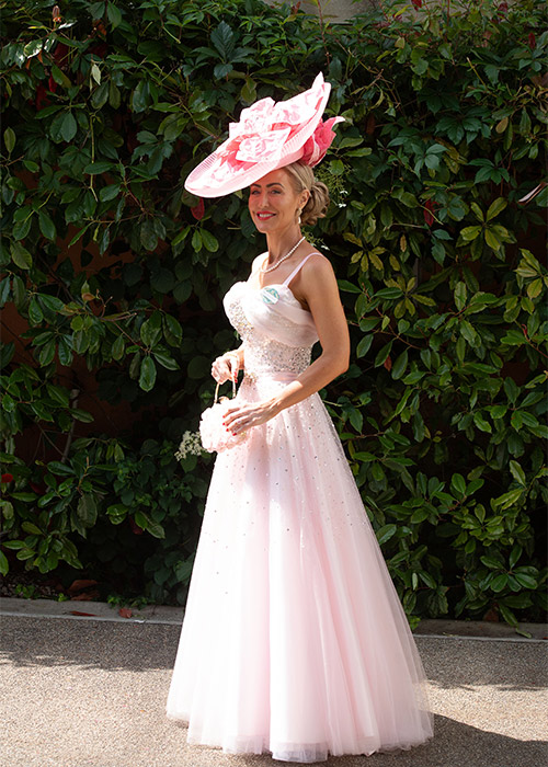 'This is exceptional' Ger Treacy wows in royal blue on day two of Ascot