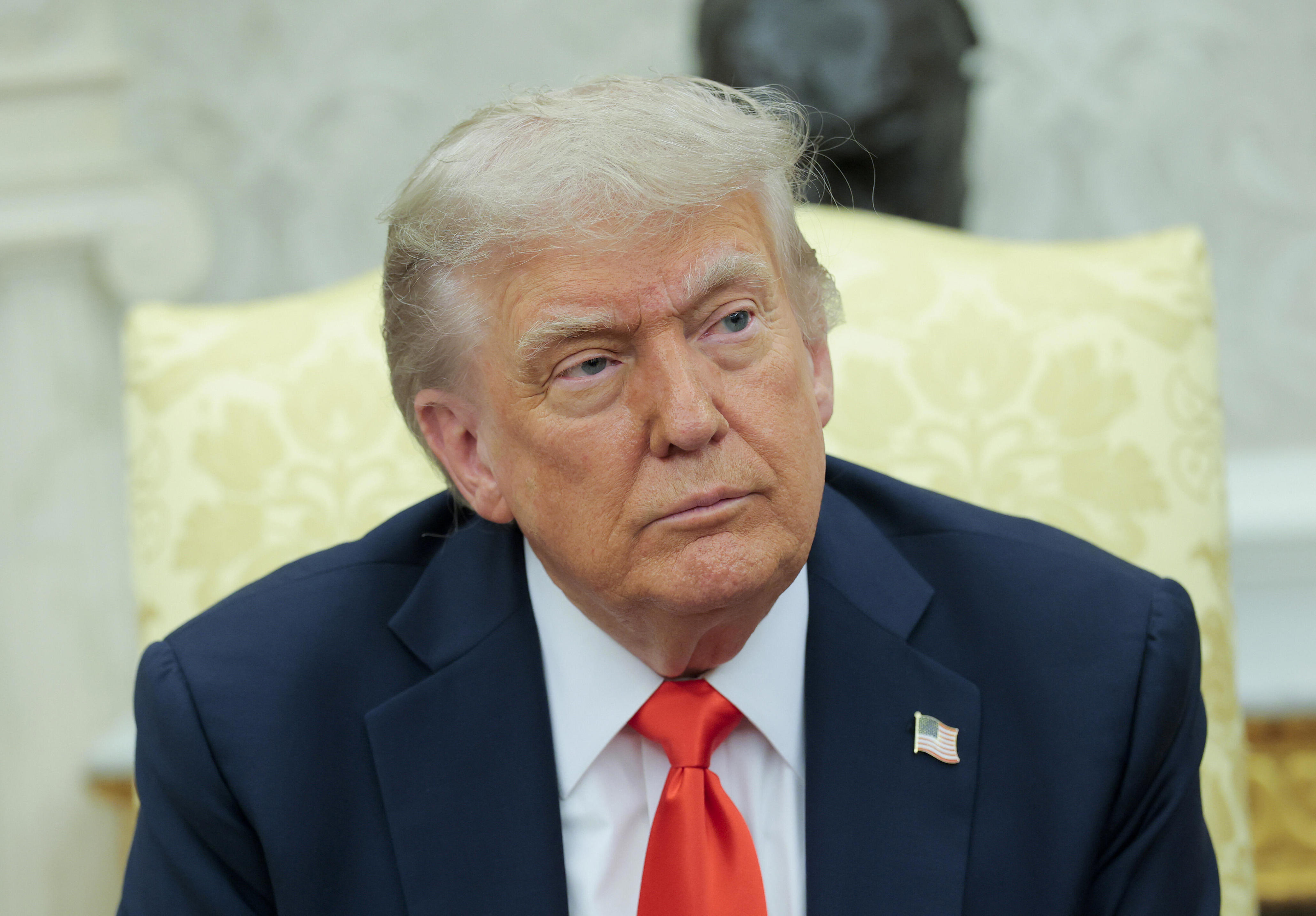 Trump Quietly Removes MLK Bust from Oval Office