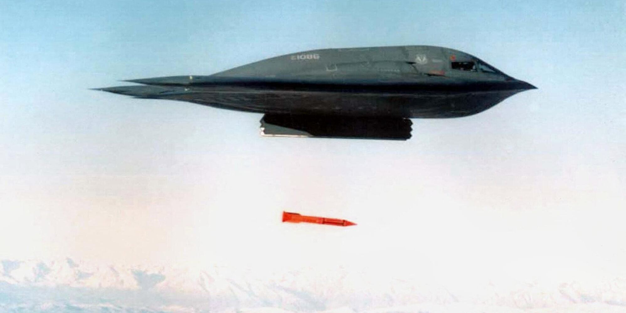 Come funziona la GBU-57: l’unica bomba trasportata dai B-2 capace di distruggere il nucleare ...