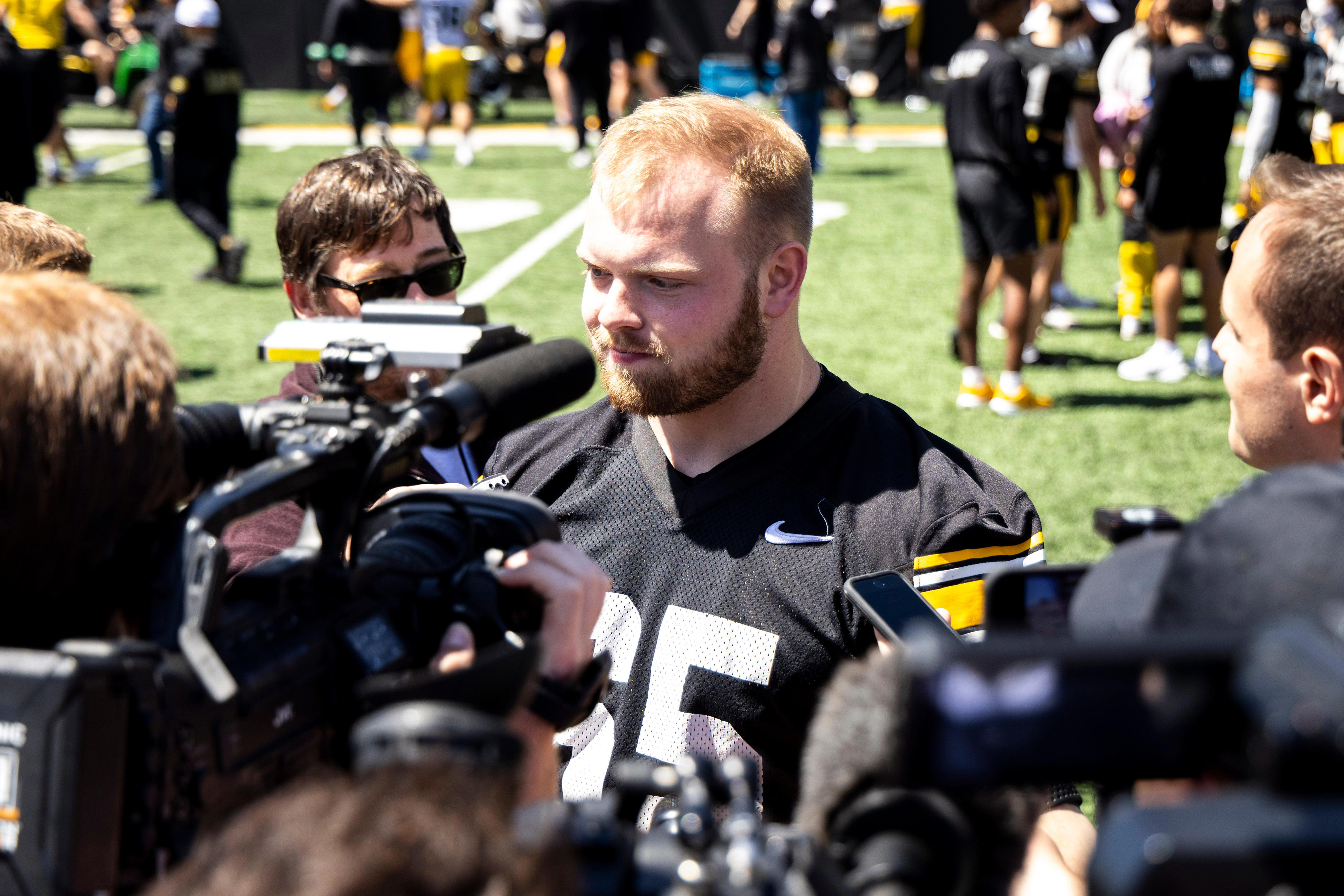 Iowa football center Logan Jones enters 2025 with impressive blocking ...
