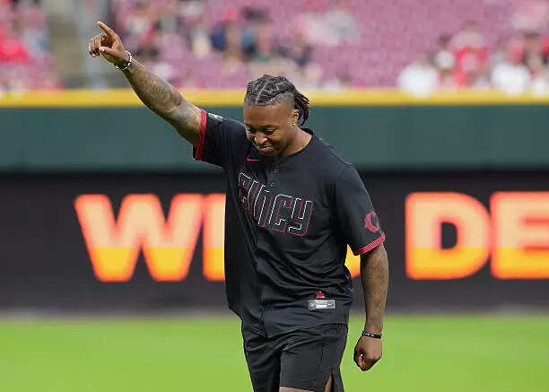 “We’re really lucky”: Tahj Brooks makes early headlines as Cincinnati ...