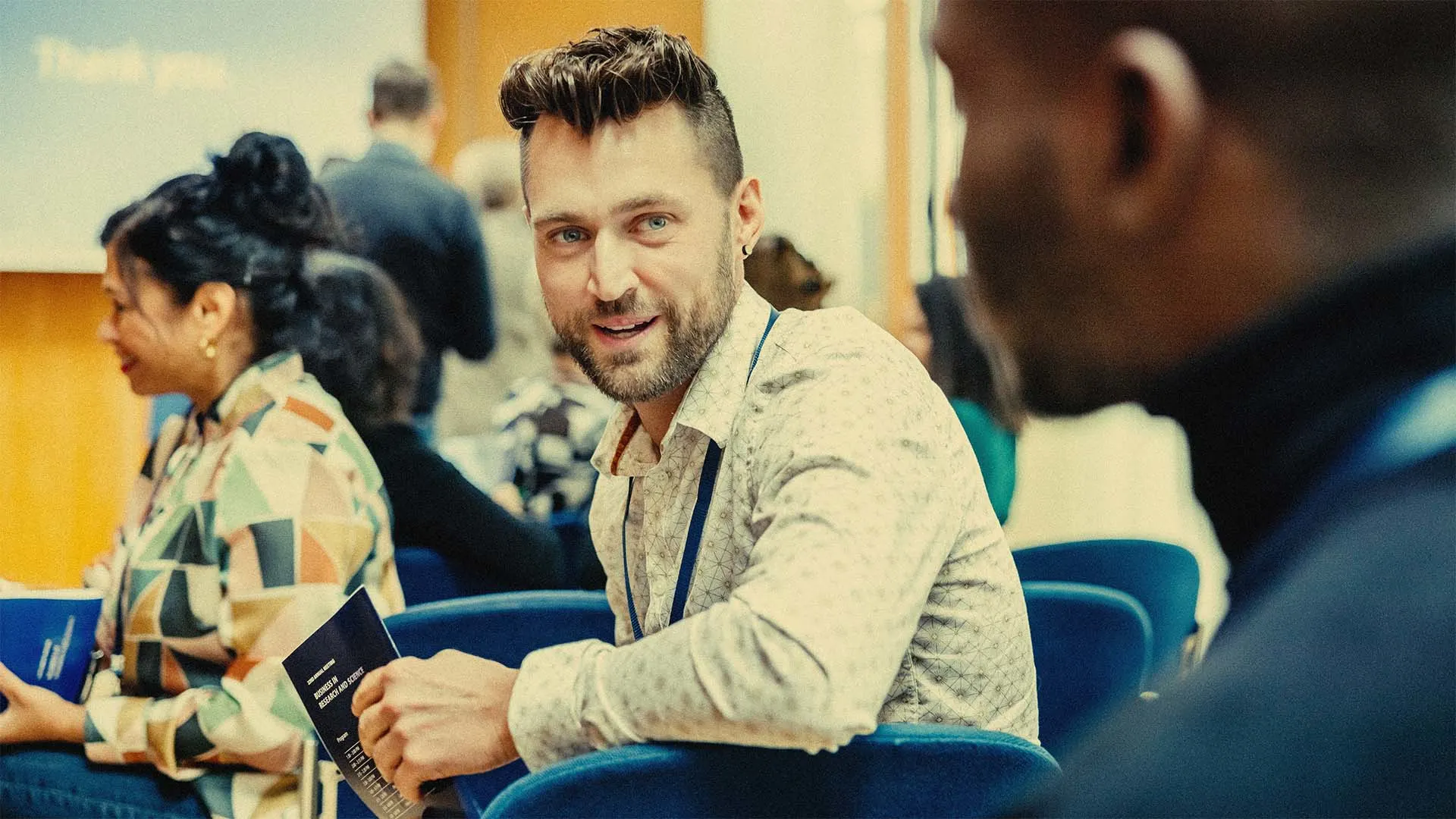 Science Says Talking to Strangers Will Make You Happier: 5 Tips to Get ...