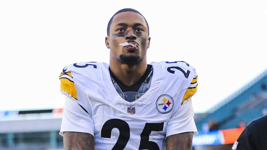 Former Lions Defensive Back Earns Extension with Steelers