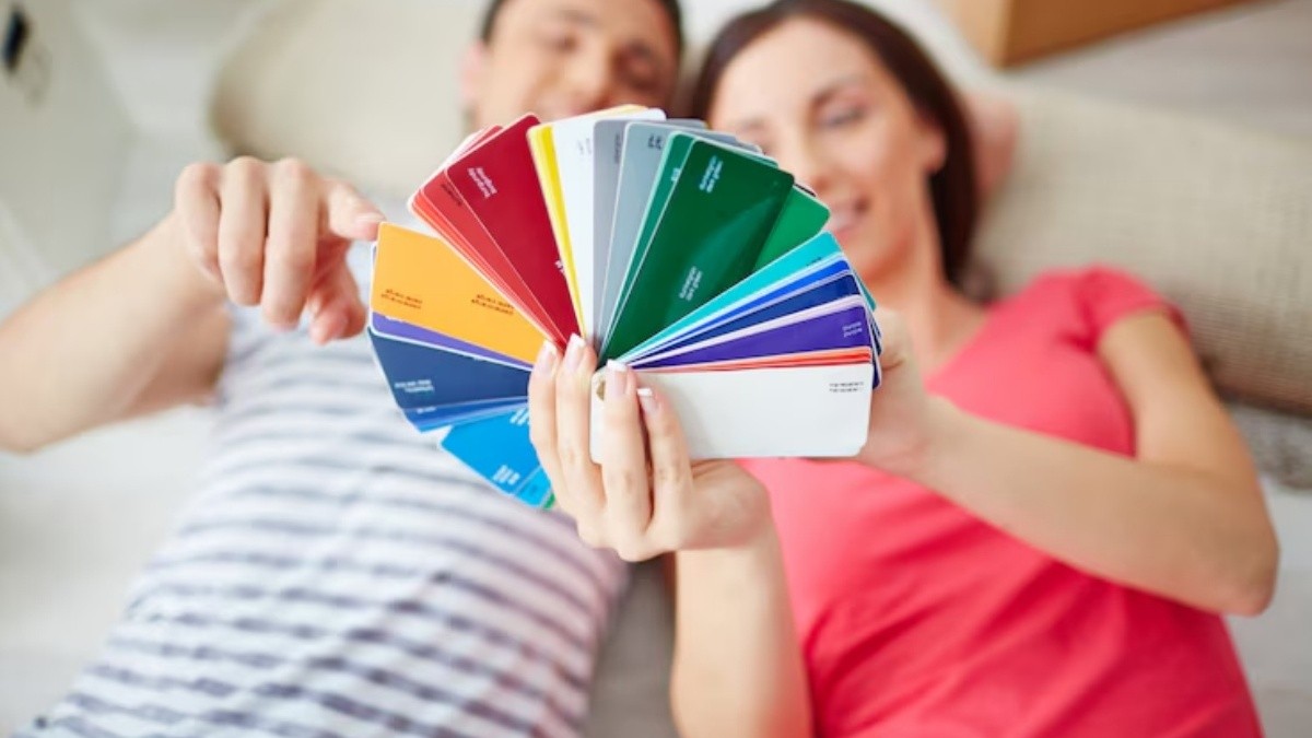 Color Confidence: 10 Paint Hues That Can Accidentally Cheapen Your Home ...