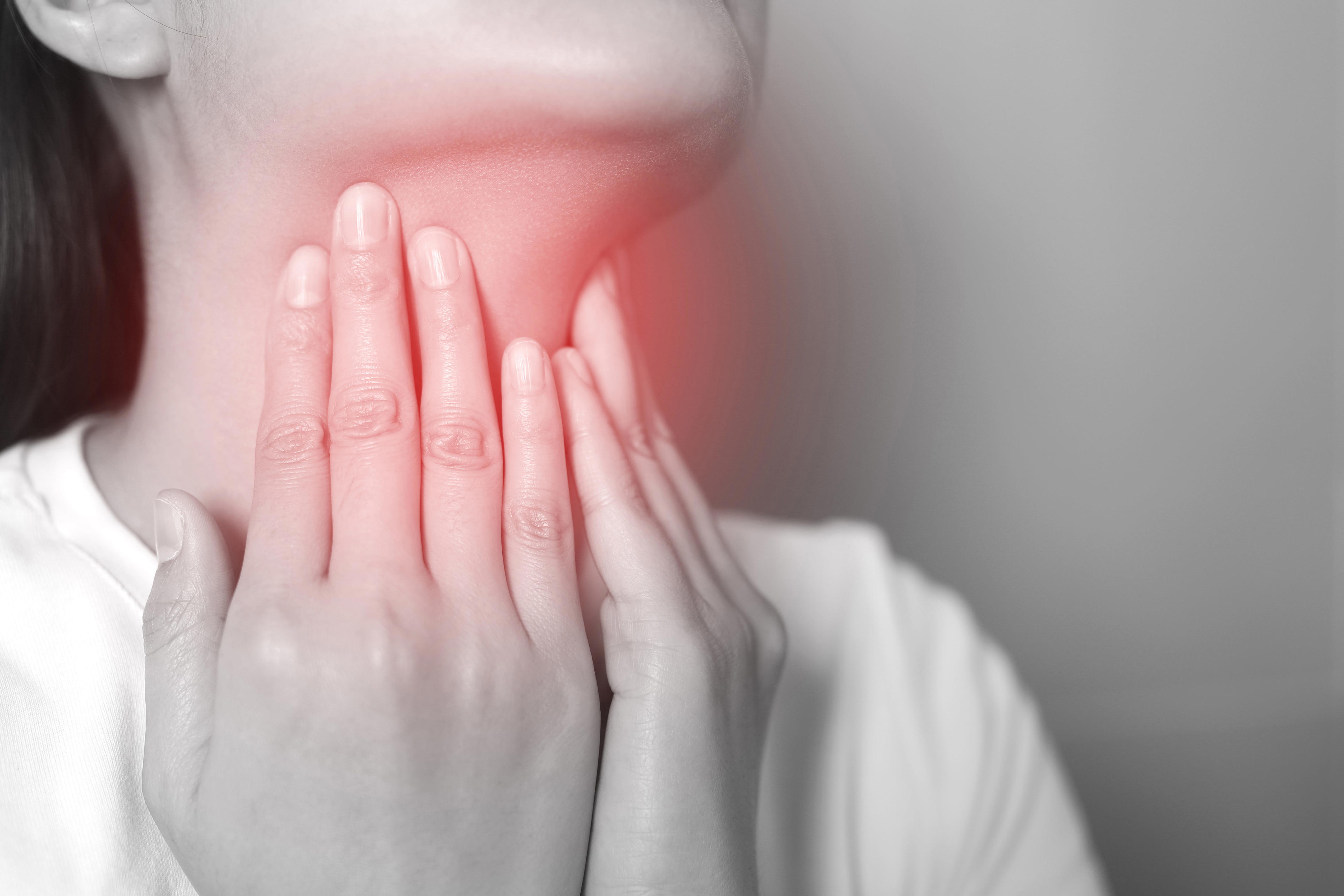 'Razor blade throat' COVID variant is spreading. What to know in Michigan